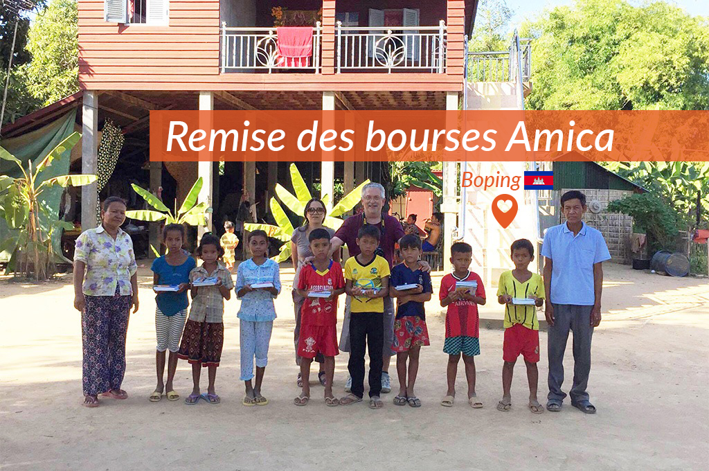 Remise des bourses au village de Boping | Amica Travel